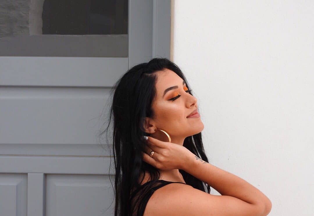 Η Kimi Kaldi είναι η πρώτη Ελληνίδα ράπερ με πλατινένιο δίσκο | Συνεντεύξεις